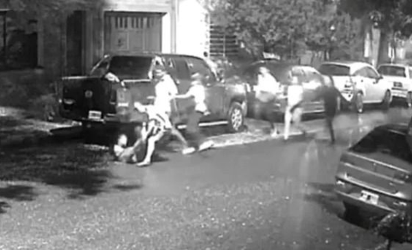 Por Un Video Viral Investigan Una Pelea Grupal Le Pegaron A Un Chico