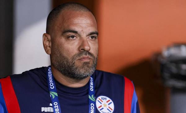 Insólito: Paraguay echó al entrenador Aldo Duscher en pleno ...