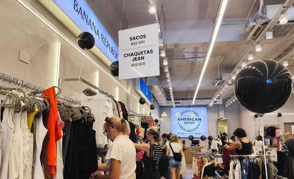 Furor con el nuevo outlet de CABA: ropa barata y de marcas ...