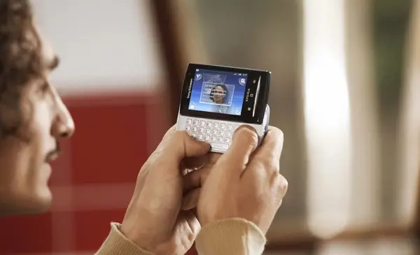 Está de vuelta el Sony Ericsson Xperia X10: así es el modelo 2026 ...