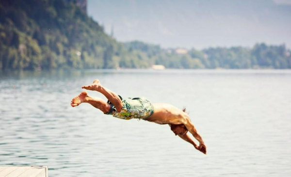 Aumentan los casos de OTITIS en VERANO: cómo cuidarse en piletas y ríos ...