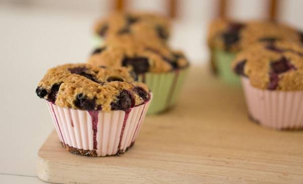 Muffins de vainilla y arándanos: esponjosos y en 10 minutos en airfryer ...
