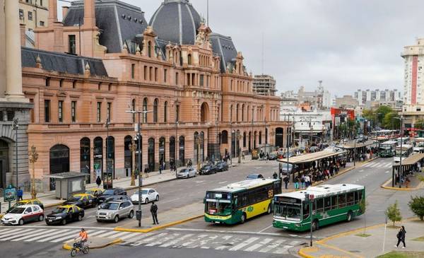 AMBA: murió una histórica empresa de colectivos, ¿qué va a pasar con su ...