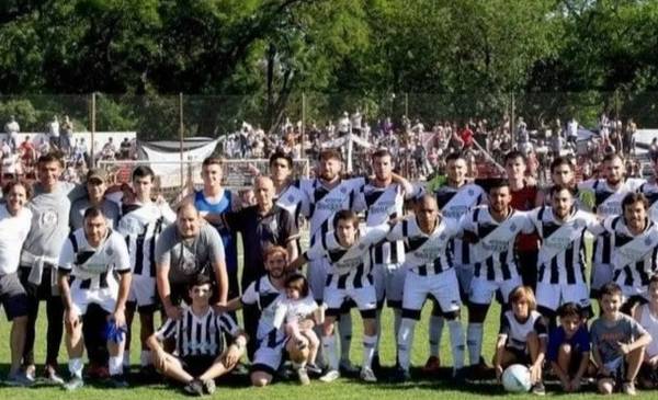 Club Mercedes, el equipo más viejo del fútbol argentino jugará en la ...