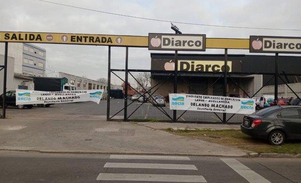 Diarco cerró un supermercado con 25 empleados y Techint echó ... Diarco cerró un supermercado con 25 empleados y Techint echó ...