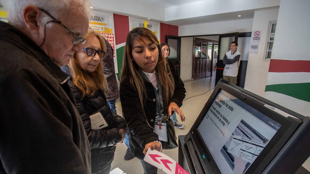 Elecciones en CABA 2025 EN VIVO: el minuto a minuto de la votación | El ...