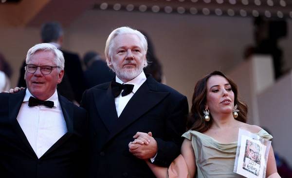 Julian Assange, en Cannes por un documental sobre su vida, está abierto ...