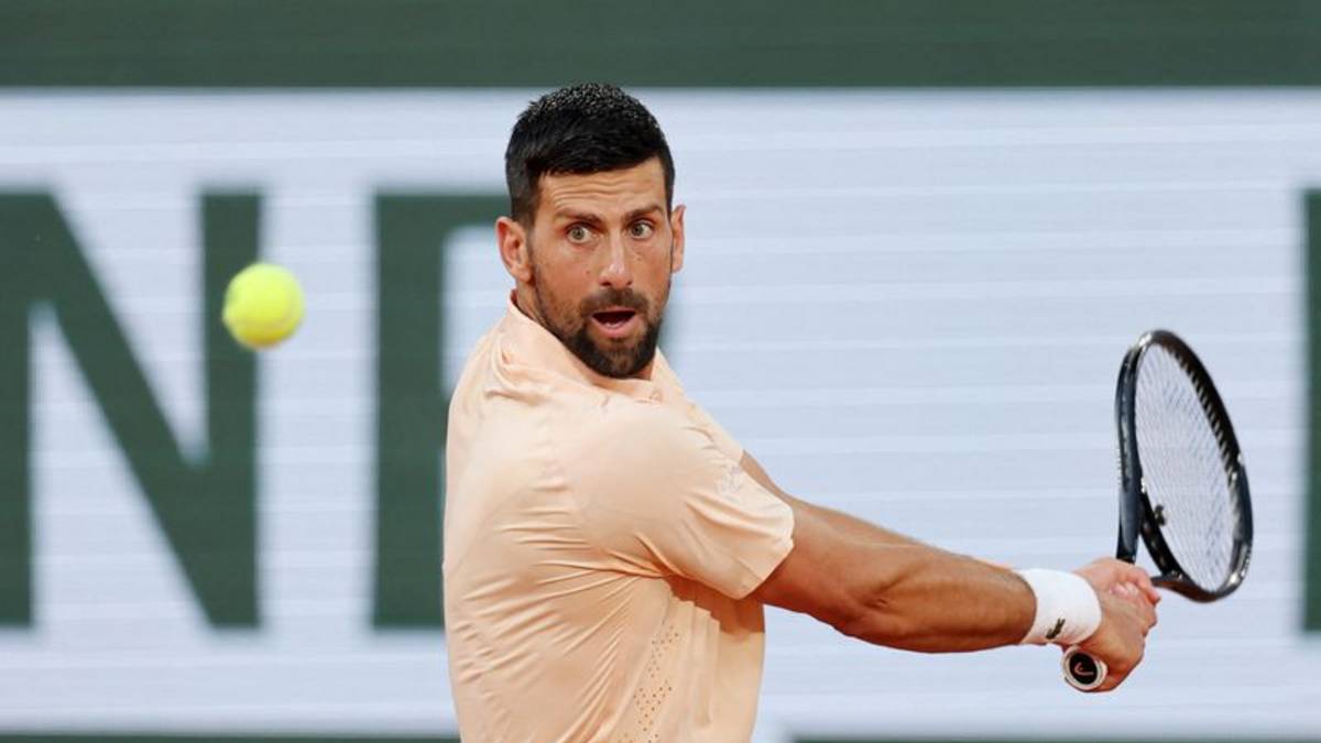 Djokovic supera a Mpetshi Perricard en la primera ronda del Abierto de ...