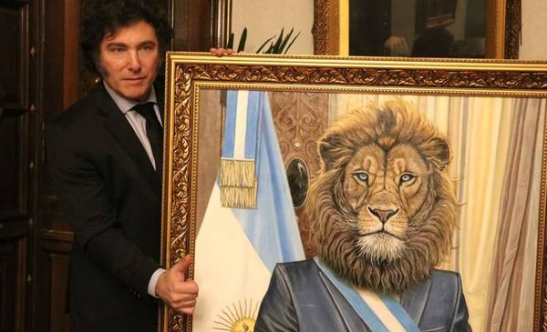 Un retrato disfrazado de Wolverine, un vino de Spadone y un libro de ...