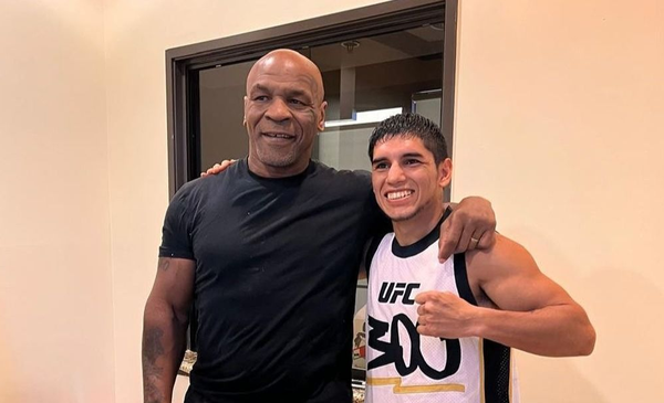 El Puma Martínez conoció a su ídolo Mike Tyson y se emocionó: "Una piña ...
