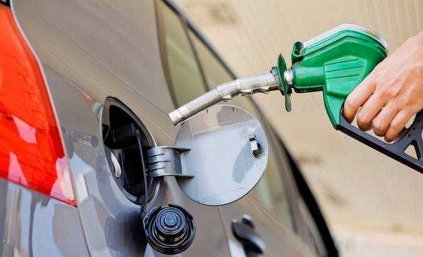Uno por uno: los descuentos en nafta y gasoil en junio 2025 | El Destape