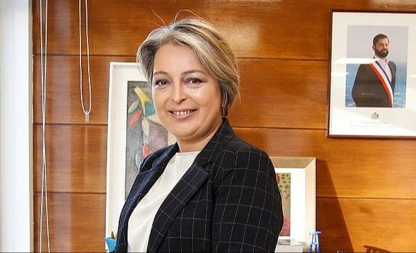 Quién es Jeannette Jara, la candidata a suceder a Boric en Chile, que ...