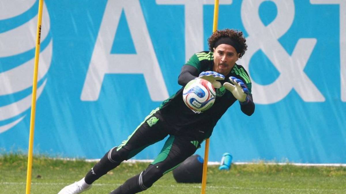 "Memo" Ochoa sigue siendo el talismán de un México que busca el ...