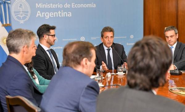 Massa Se Reúne Con El Gabinete Económico Para Analizar Eliminar El