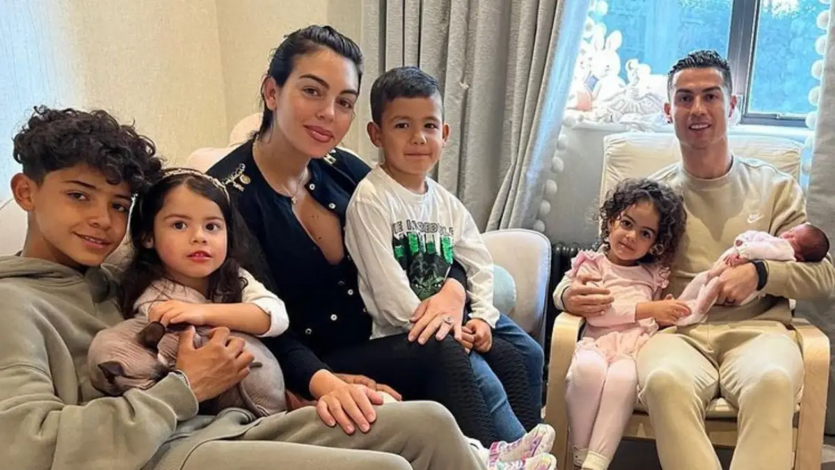 Quiénes son los hijos biológicos de Cristiano Ronaldo y Georgina ...