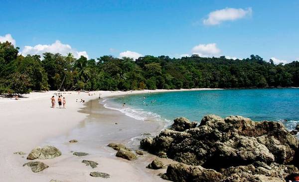 Cuáles son los mejores 5 lugares para vacacionar en el verano 2025, según la Inteligencia ...