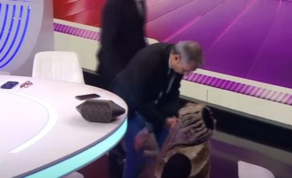 Se desmayó en vivo: tensión por lo que pasó al aire de El Nueve con una invitada | El Destape