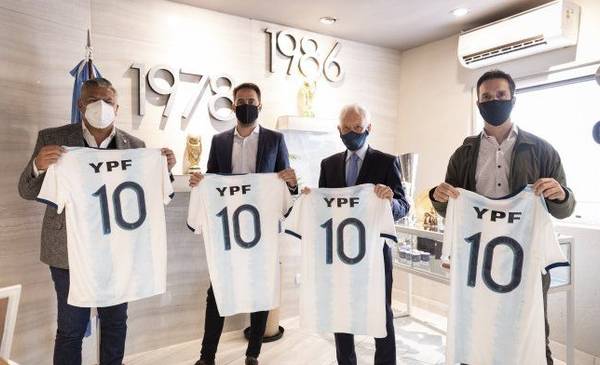 YPF y la AFA renovaron su alianza comercial | El Destape