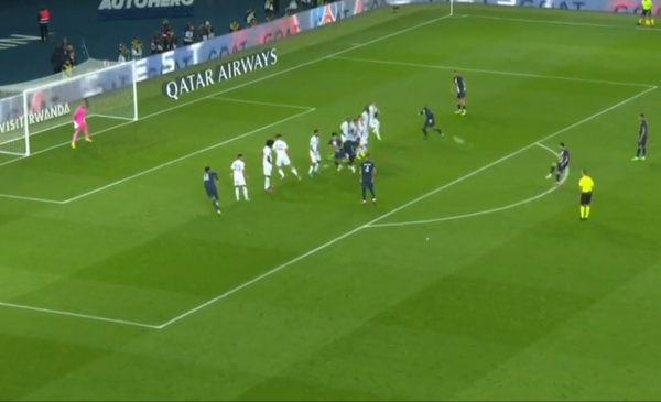 El golazo de Lionel Messi de tiro libre para el PSG | El Destape