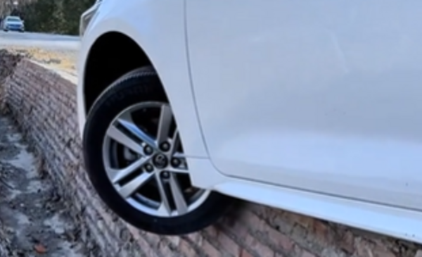 Sin llamar a la grúa: el método infalible para sacar el auto cuando ...