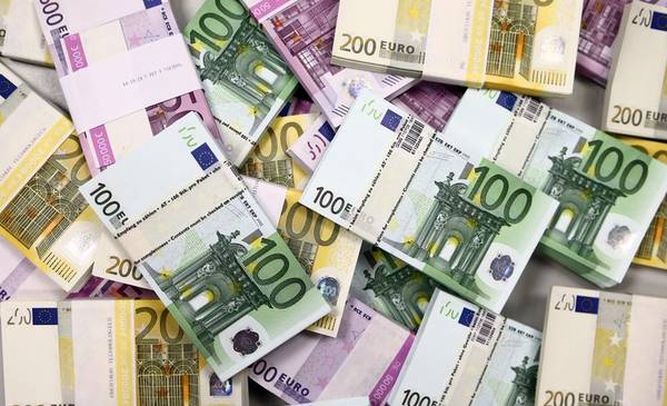 Euro blue hoy: a cuánto cotiza este lunes 6 de diciembre | El Destape