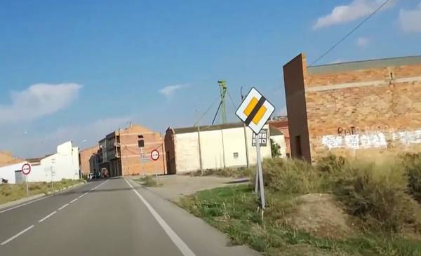 ¿Qué significa la señal con un rombo blanco, amarillo y negro y que ...