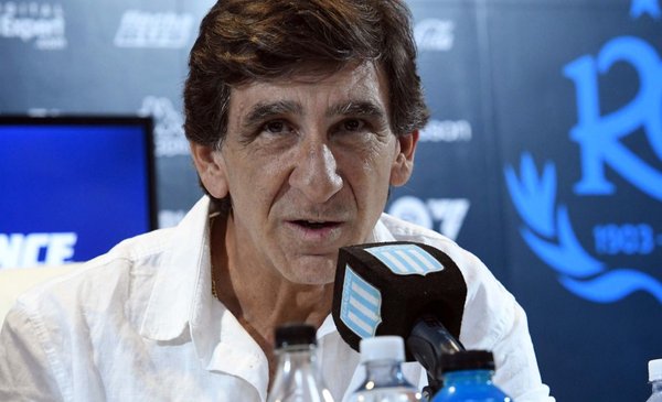 El portazo inesperado de un referente de Racing que golpea a Costas ... El portazo inesperado de un referente de Racing que golpea a Costas ...